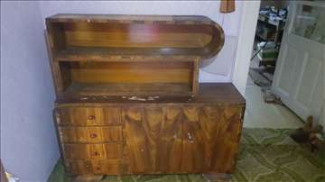 Antikvitetni ormari, vitrine i komode | Halo oglasi