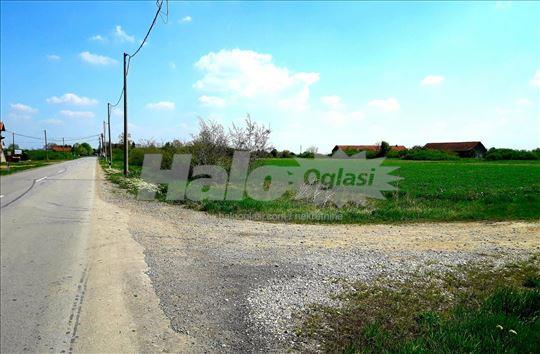 Prodaja zemljišta Surčin | Halo oglasi nekretnine