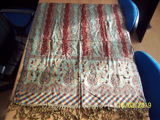 Ženske marame i šalovi | Halo oglasi