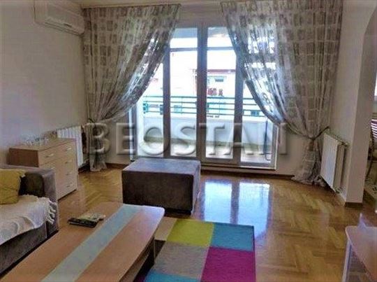 Izdavanje stanova Blok 29 | Halo oglasi nekretnine