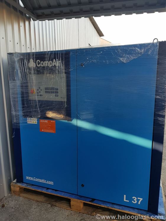 Vijačni kompresor Compair L37 | Halo Oglasi