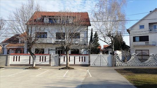 Izdavanje kuća Batajnica | Halo oglasi nekretnine