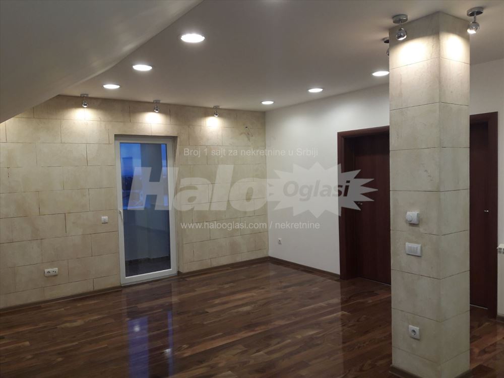 Stan Altina 81m2 LUX potkrovlje | Halo Oglasi