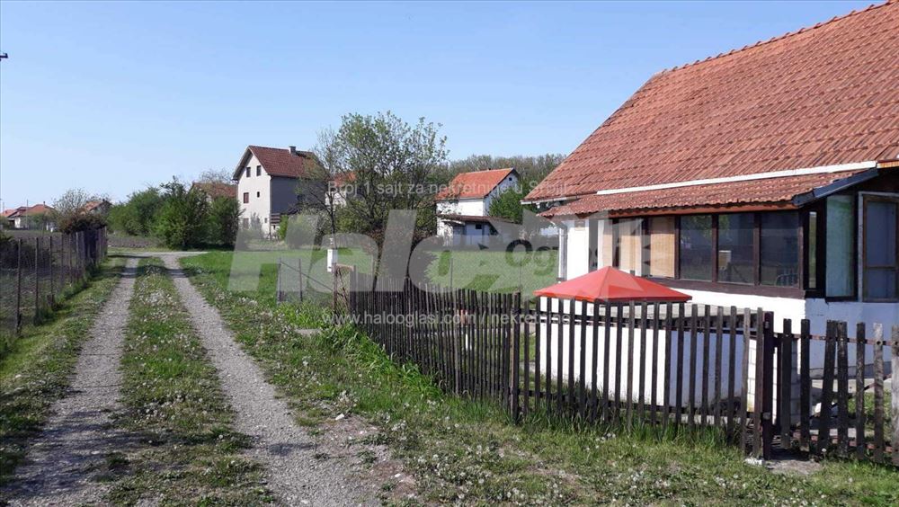 Namestena kuca sa 10 ari placa, Stepojevac | Halo Oglasi