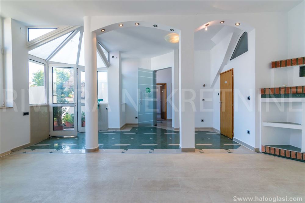 Beograd, Đeram pijaca, Kuća, 4.0, 158m2 | Halo Oglasi