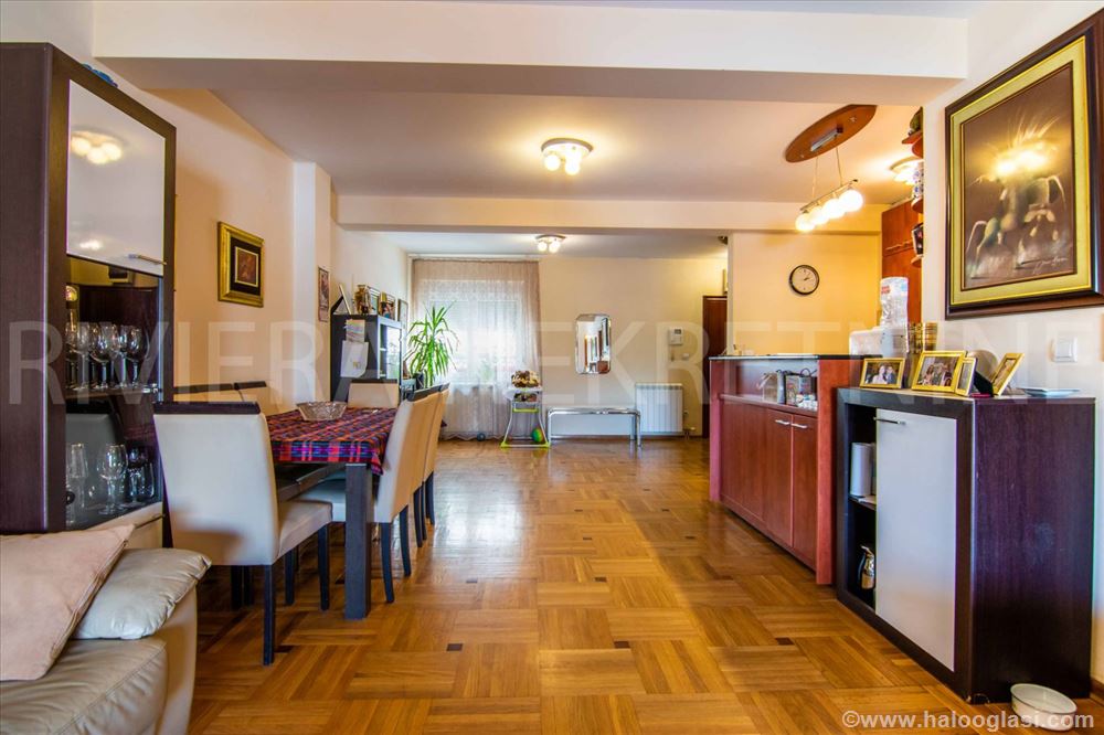 Beograd, Đeram pijaca, Stan, 4.0, 121m2 | Halo Oglasi
