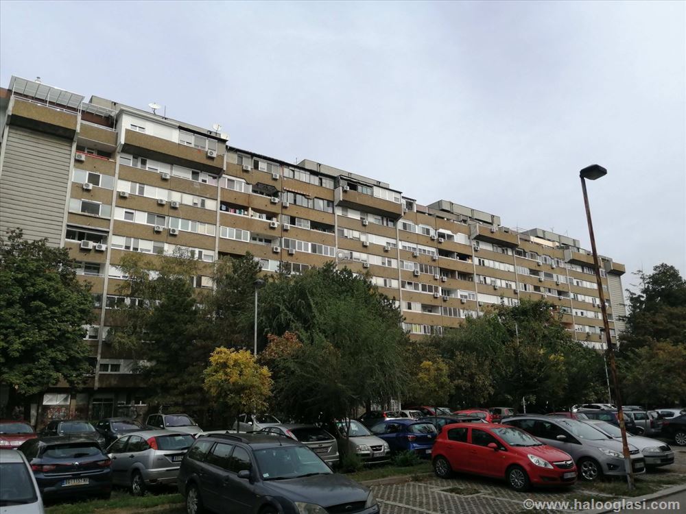 Bulevar maršala Tolbuhina STARI MERKATOR Novi B... | Halo Oglasi