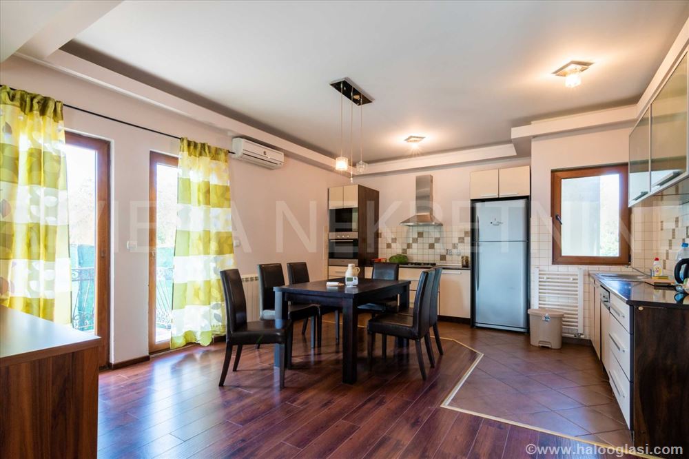 Beograd, Altina, Kuća, 5.0, 200m2 | Halo Oglasi