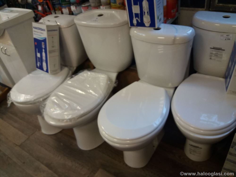 WC šolja sa vodokotlićem i daskom | Halo Oglasi
