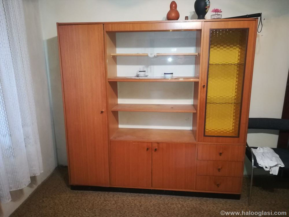 Vitrina | Halo Oglasi