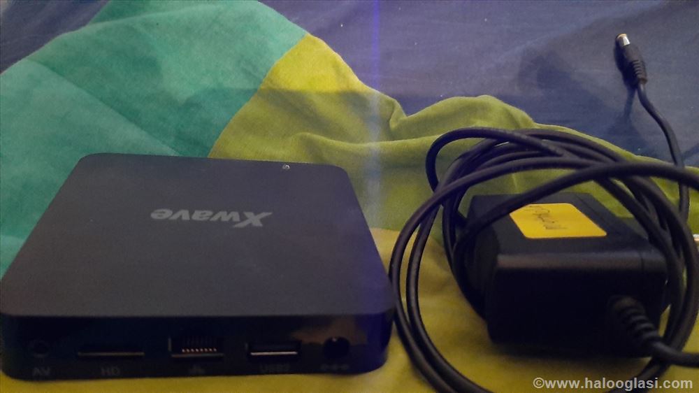 Prodajem Android smart Xwave TV Box 100 | Halo Oglasi