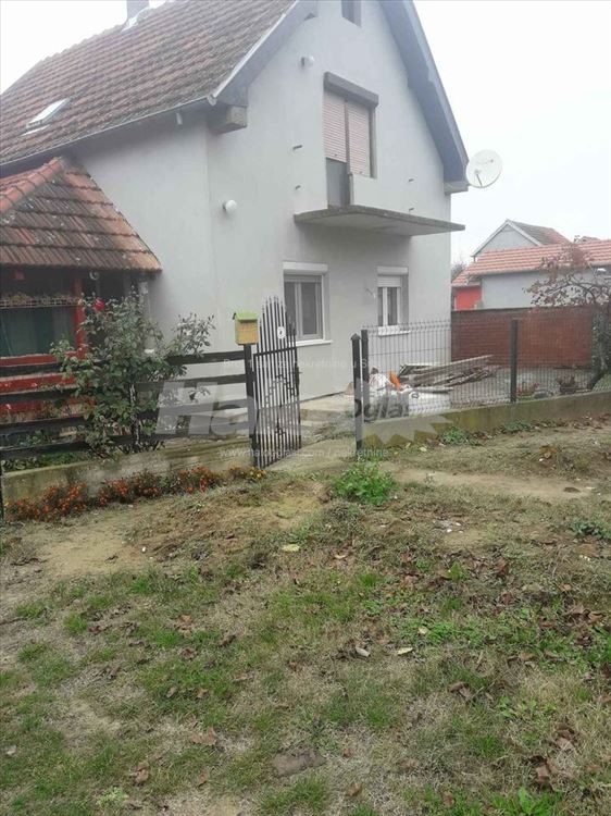 Kompletno seosko domacinstvo, selo Manđelos | Halo Oglasi