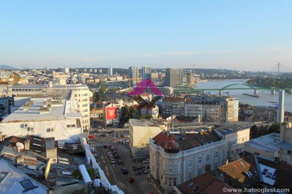 Topličin Venac, stan u srcu Starog Grada-pešačka z | Halo Oglasi