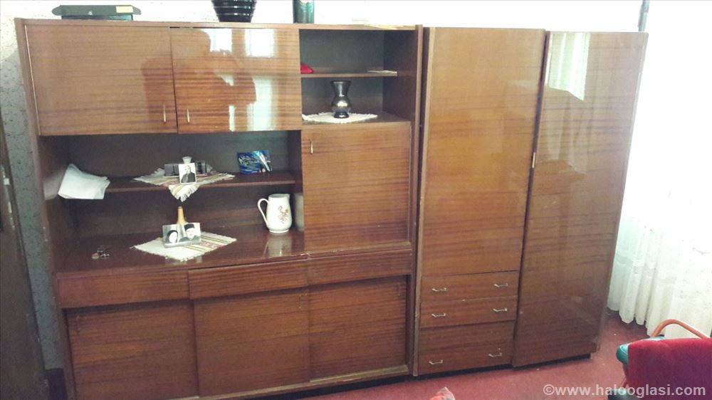 Ormar i vitrina | Halo Oglasi