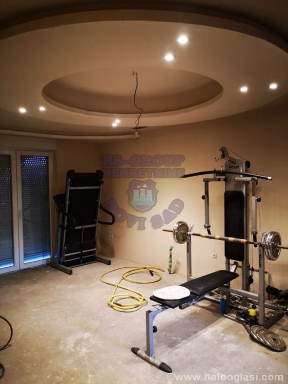 Temerin, Centar, Kuća, 254m2 | Halo Oglasi