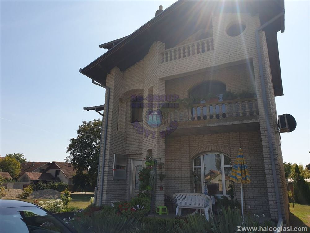 Žabalj, Centar, Kuća, 6.0, 298m2 | Halo Oglasi