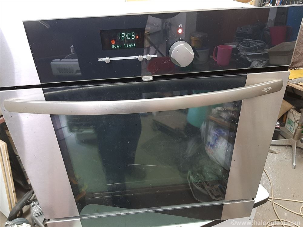 Ikea Upo ugradna rerna | Halo Oglasi