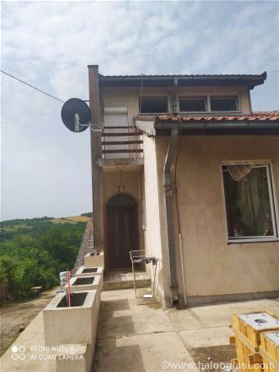 Cukarica Rusanj 300m2 4t | Halo Oglasi