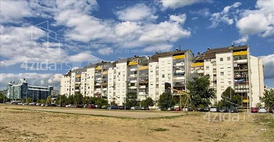 Izdavanje stanova Blok 44 (TC Piramida) | Halo oglasi