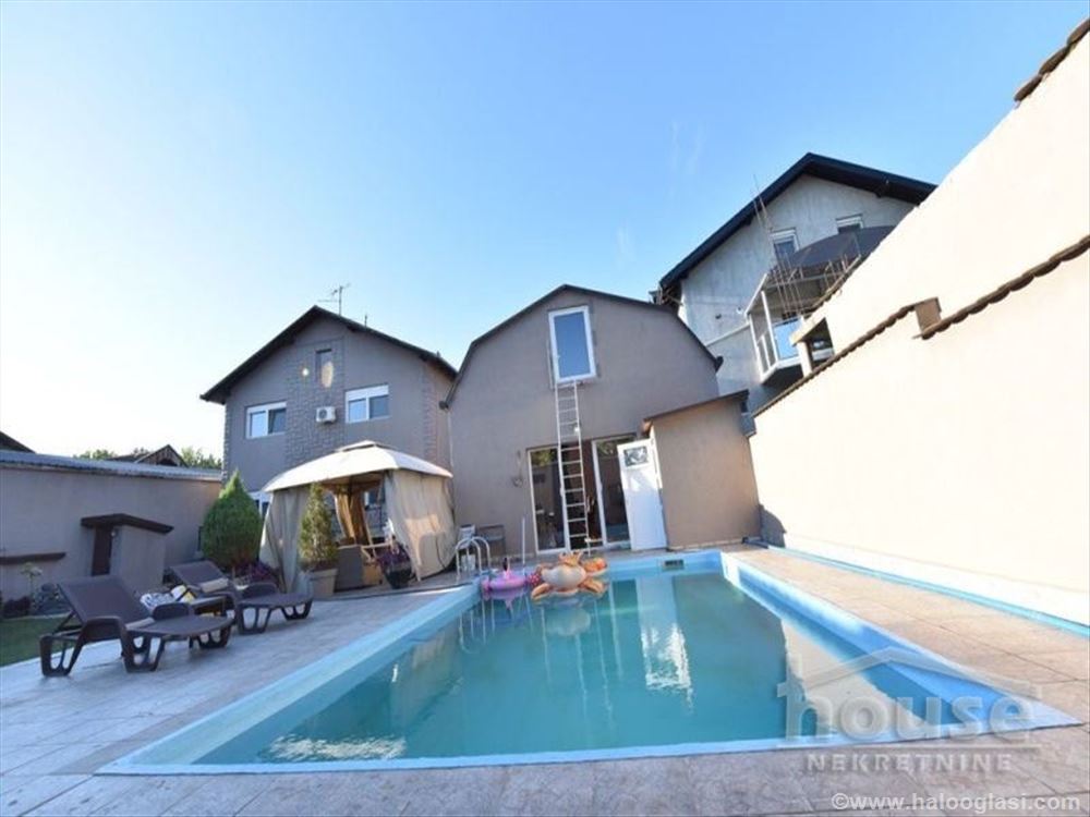 FUTOG, CENTAR, Kuća, 5.0, 261,00m2 | Halo Oglasi