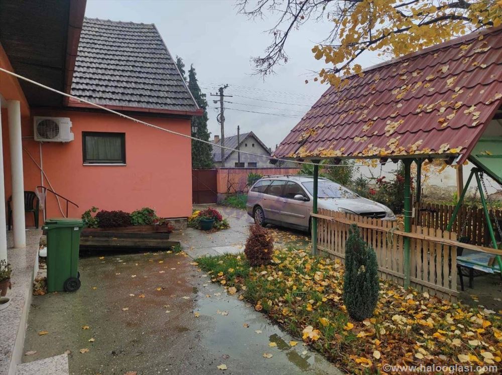 Begeč, Centar, Kuća, 4.0, 151m2 | Halo Oglasi