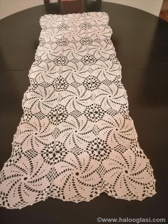 Heklani stolnjak | Halo Oglasi