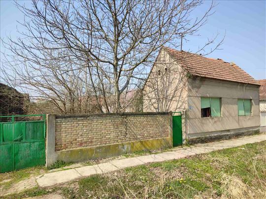 Kuće na prodaju Buđanovci | Halo oglasi