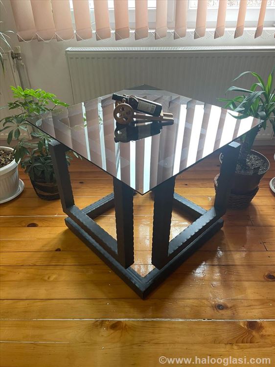 Infinity cube klub sto | Halo Oglasi