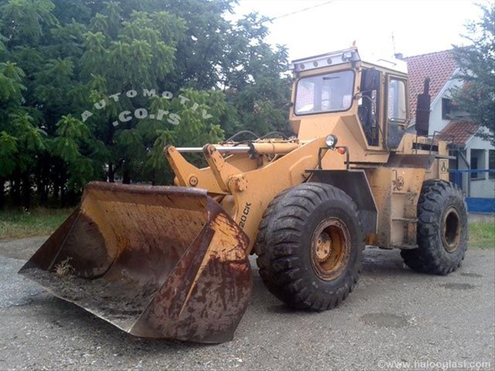 Utovarivač ULT-220 CK | Halo Oglasi