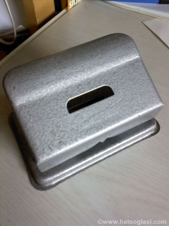 Busac papira metalni, kao nov, malo koriscen | Halo Oglasi