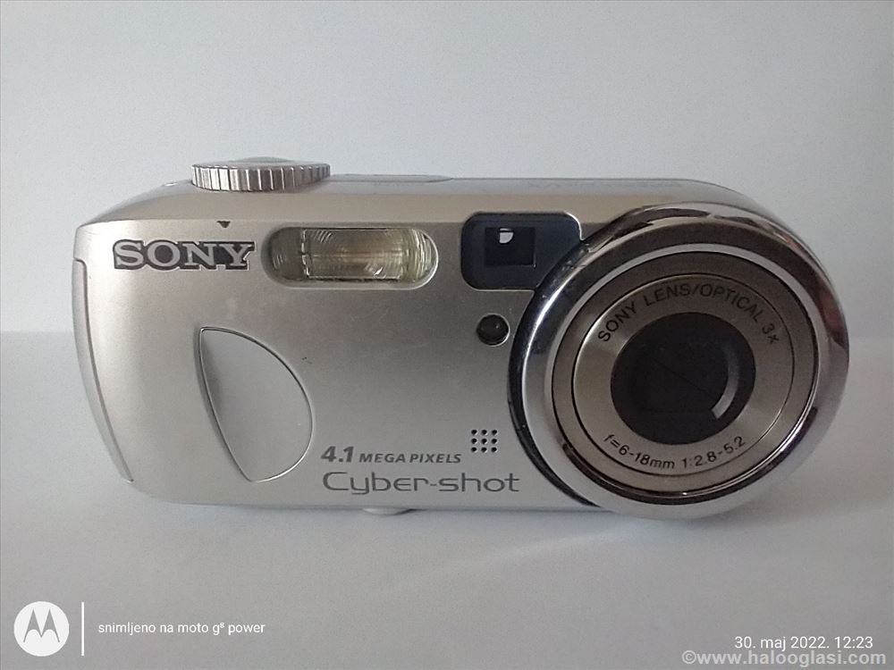 Sony DSC-P73 digitalni fotoaparat | Halo Oglasi