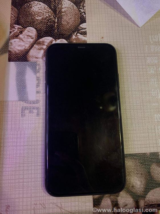 380€ Apple IPhone 11 | Halo Oglasi