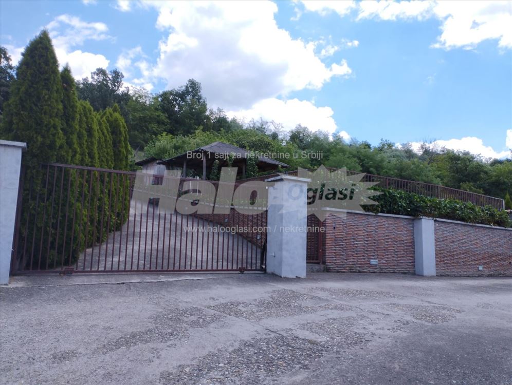 Extra plac-centar Vrcina.etno stil.gradjevinski | Halo Oglasi