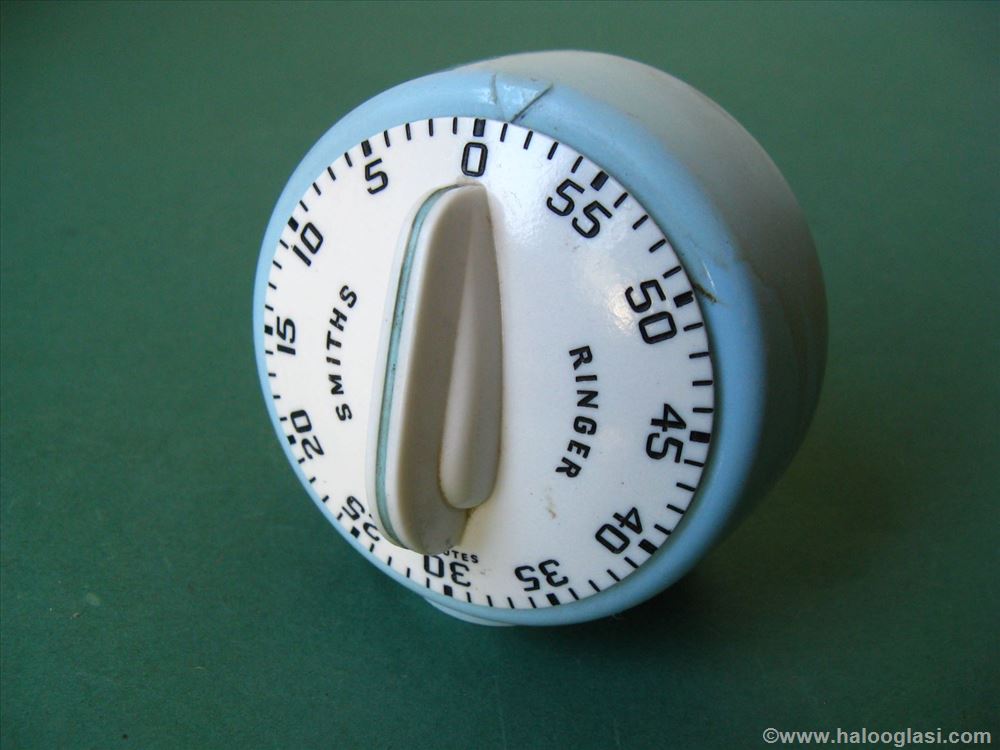 Mehanički sat - Timer - Smiths Ringer Gr. Britain | Halo Oglasi