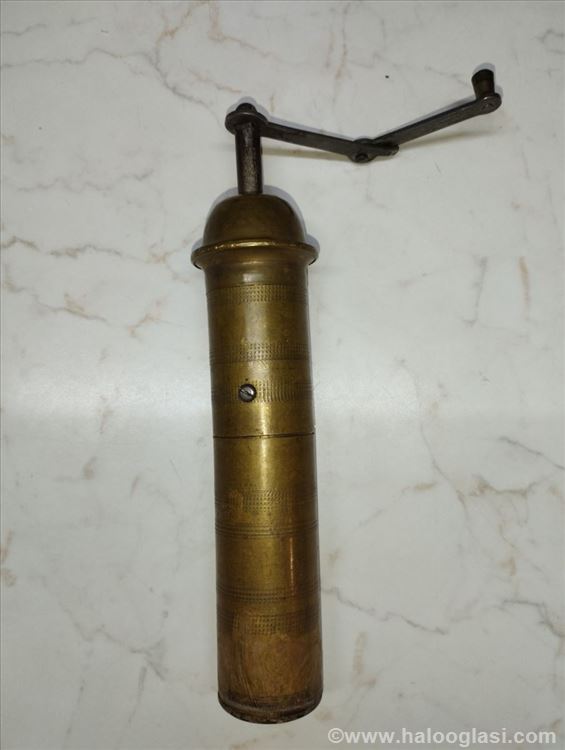 Starinski mlin za kafu | Halo Oglasi