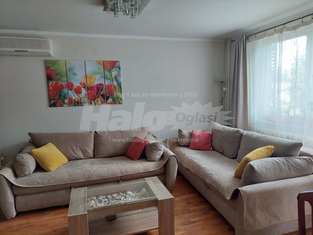 Prodajem stan sa garažom na Čukarici,Žarkovo | Halo Oglasi