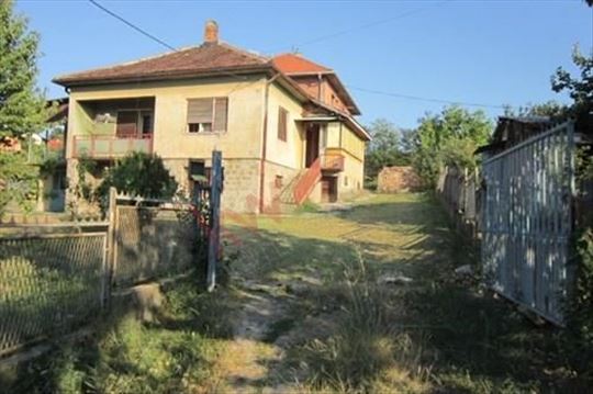 Kuće na prodaju Jajinci | Halo oglasi