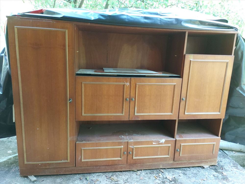 Polovan ormar sa slike | Halo Oglasi