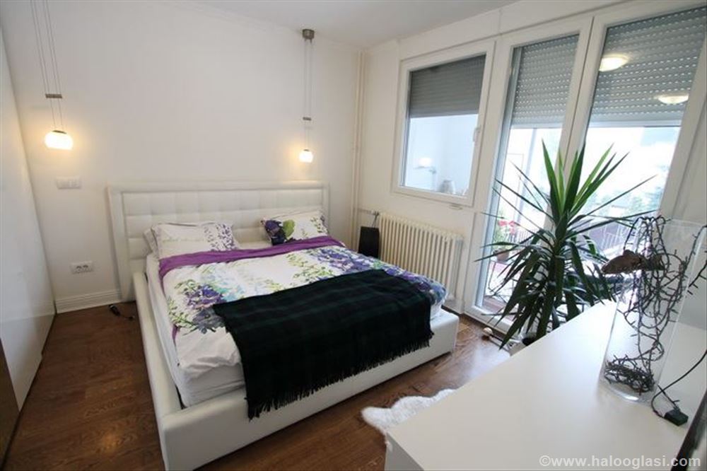 Moderan stan sa dvorištem, ID 8779 | Halo Oglasi