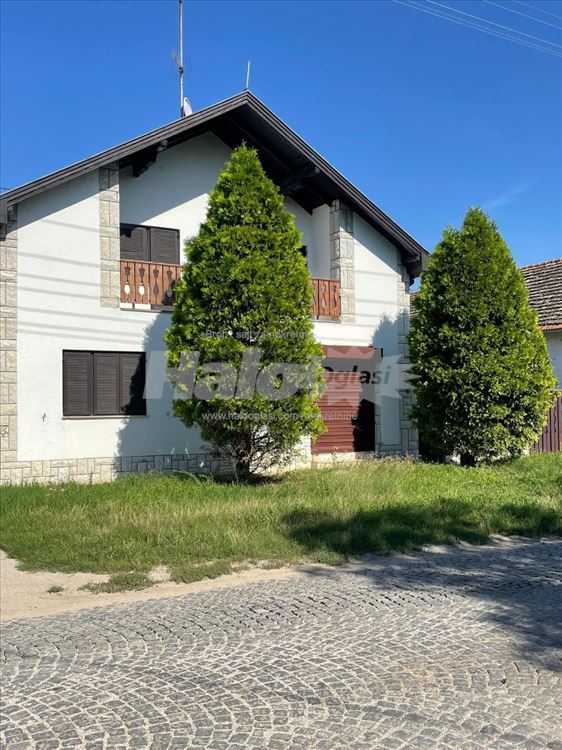 Spratna kuća sa poslovnim prostorom/lokalom 205 m2 | Halo Oglasi