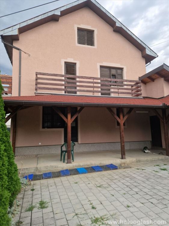 NA PRODAJU KUCA | Halo Oglasi