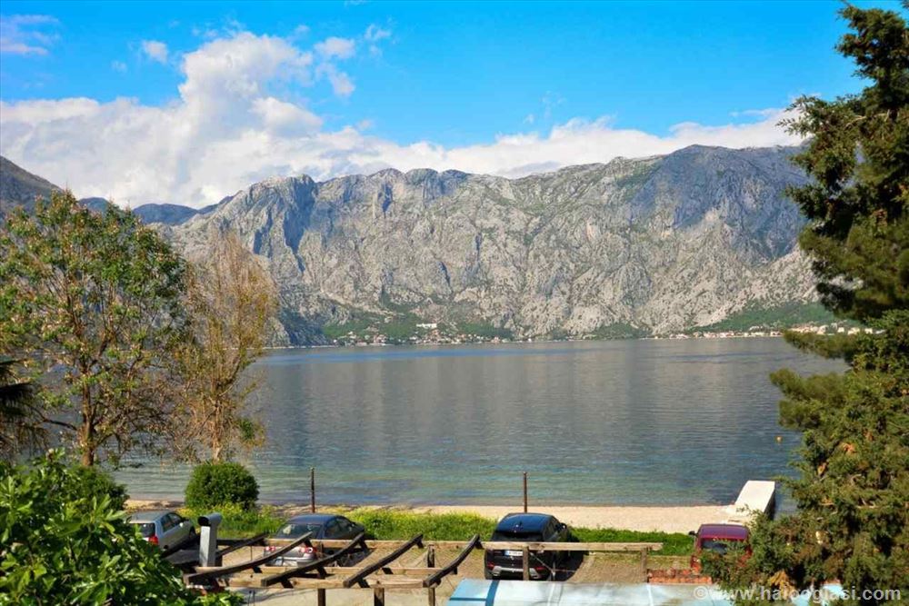 Apartmani lux,Markov rt,Pored HILTON-BLUE BAY | Halo Oglasi