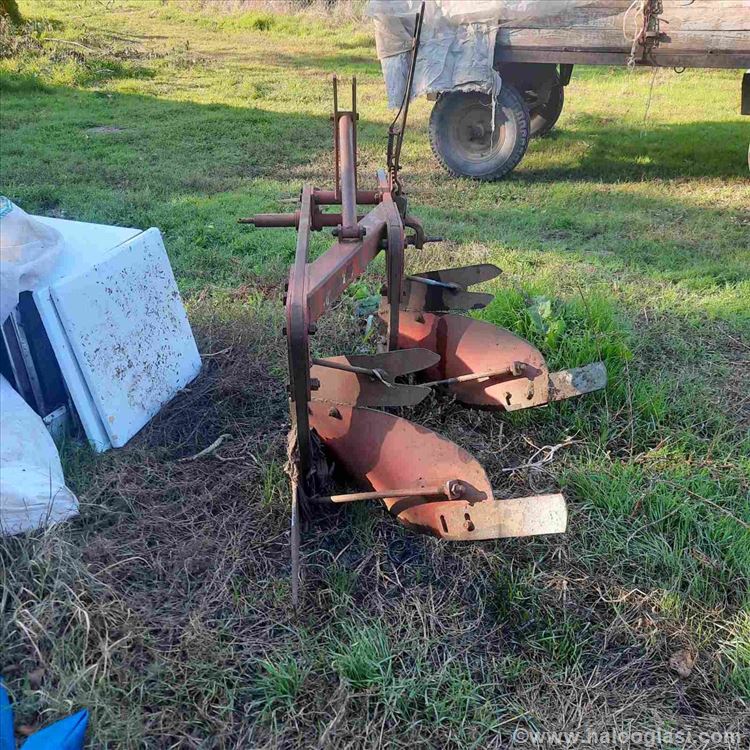 Prodajem plug imt 754 | Halo Oglasi