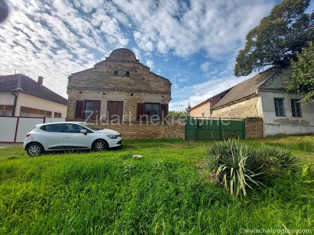 Surduk, Brđanska, kuća 182m2, 57 ari | Halo Oglasi