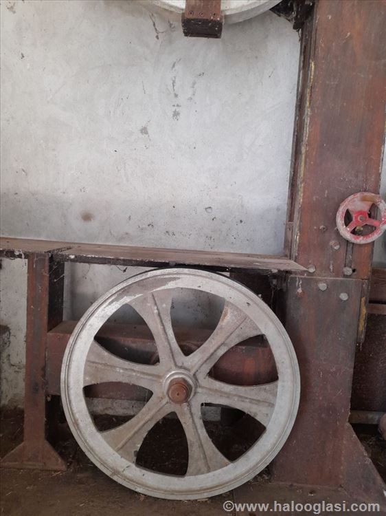 Prodajem bansek | Halo Oglasi