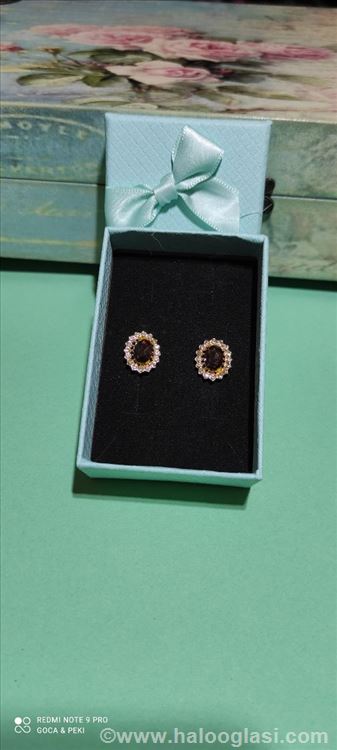 Minđuše sa kutijom | Halo Oglasi