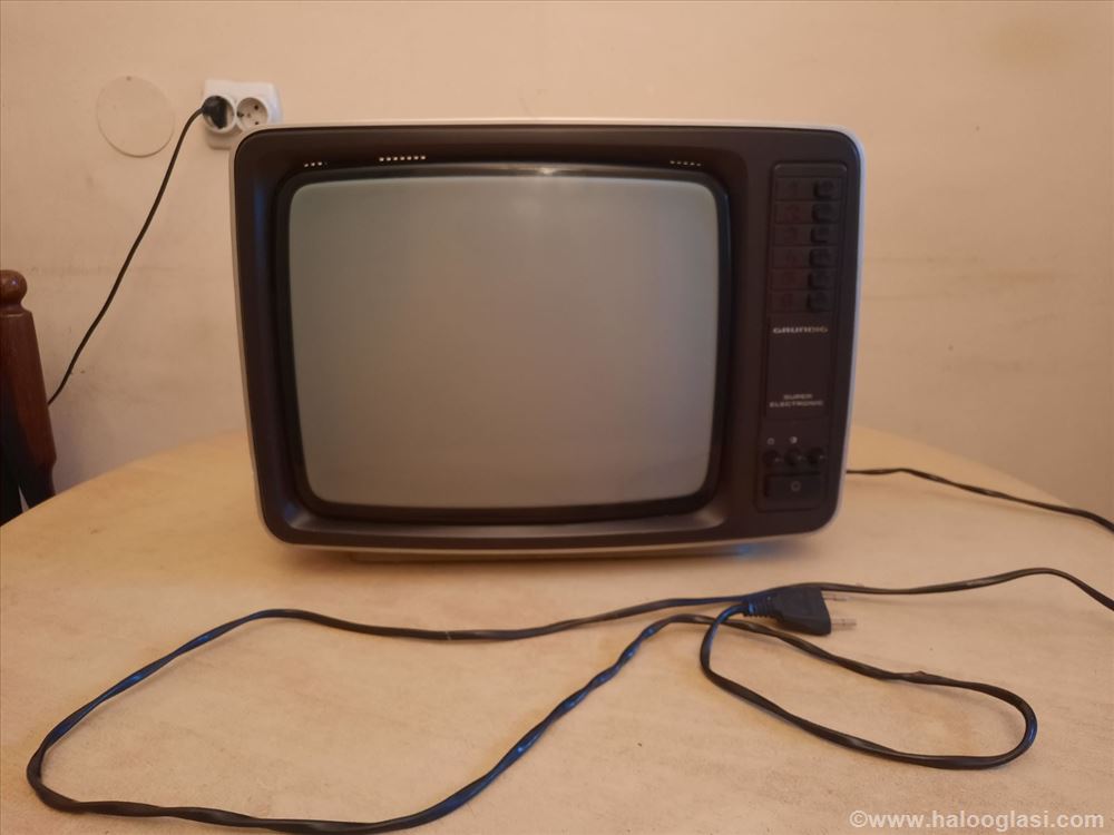 Stari,retro Grundig televizor crno beli tv | Halo Oglasi