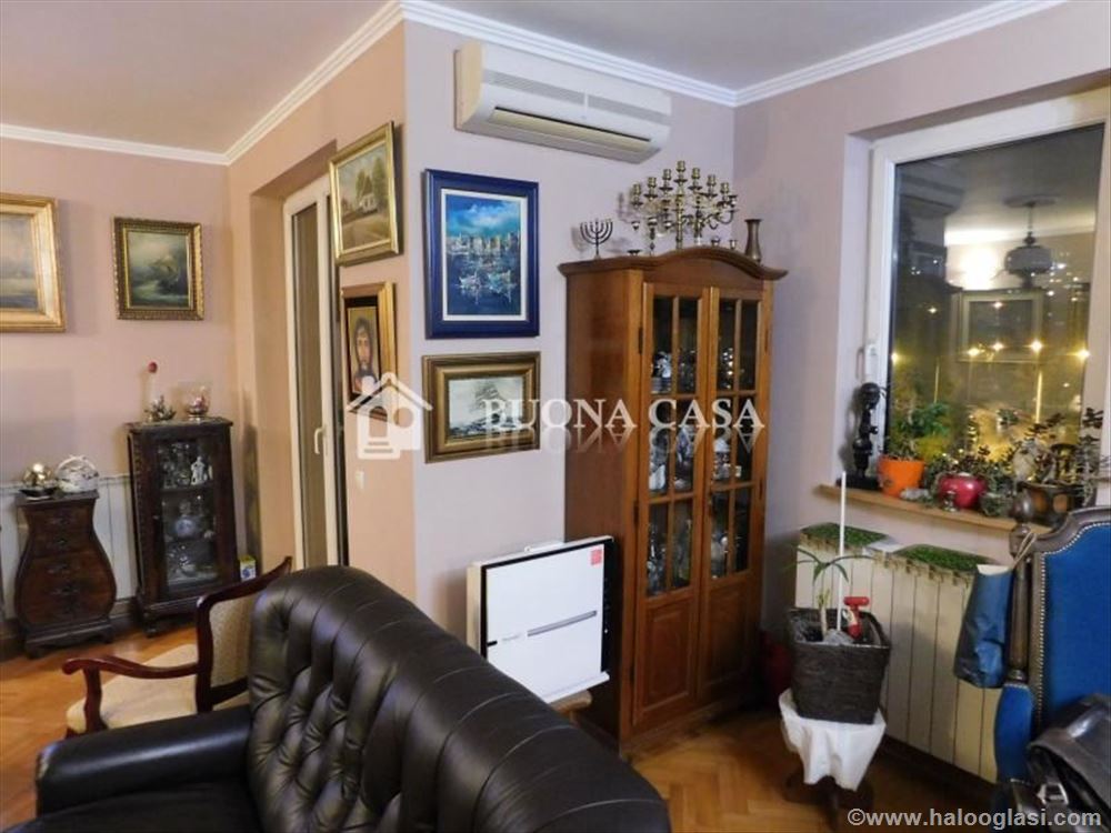 Prostran, dobar, za porodicu | Halo Oglasi