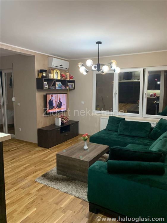 Batajnica, Zemun | Halo Oglasi