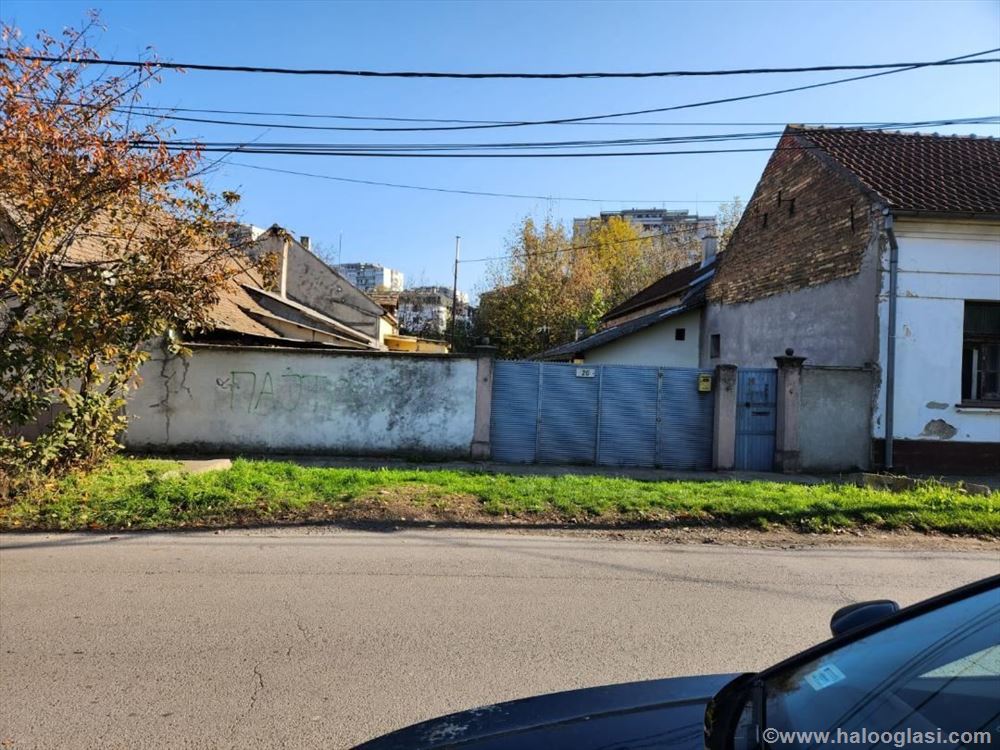 Zemun,Šilerova,228m2,plac 1031m2,uknjiženo | Halo Oglasi